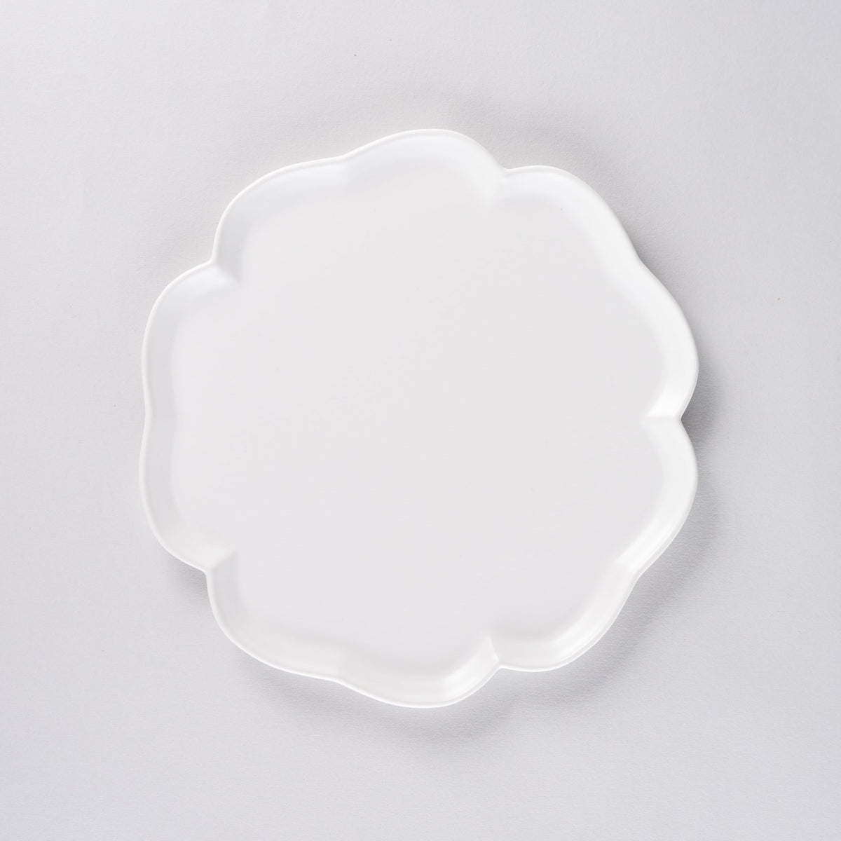 Mujagi Flower 05 Main plate, Matt, 21cm x H1.2cm – Artifactt.com